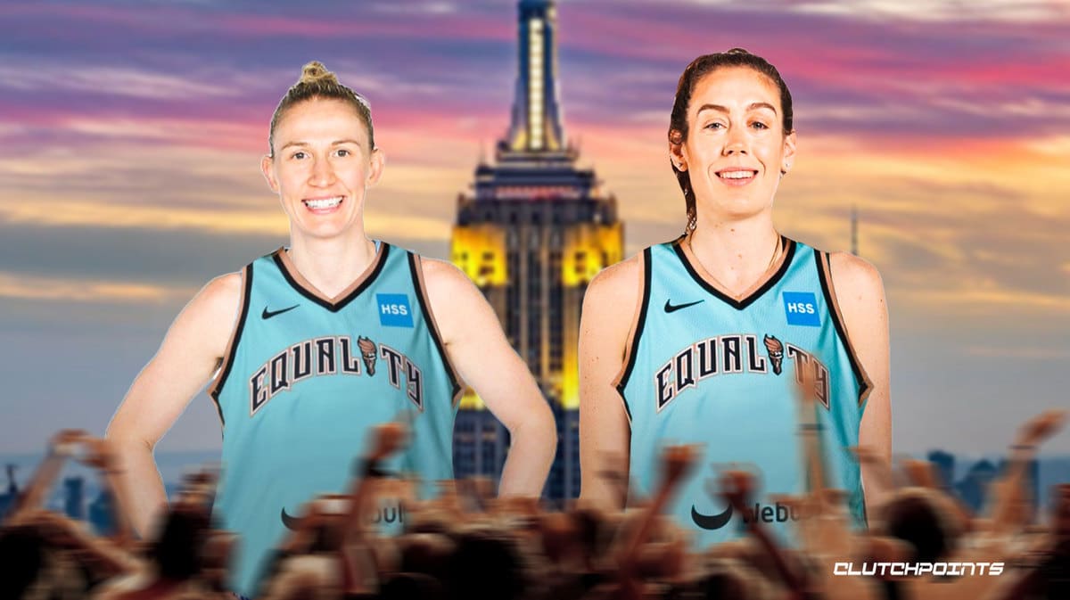 Courtney Vandersloot joins Breanna Stewart on Liberty