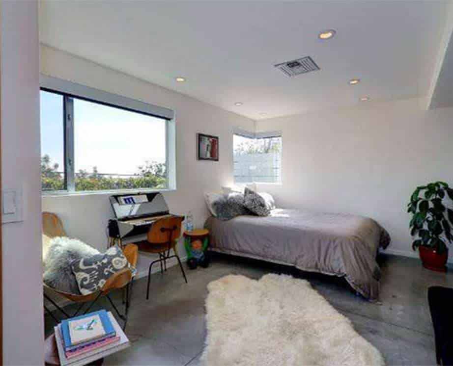 Inside Ryan Gosling's $1.27 million home, with photos