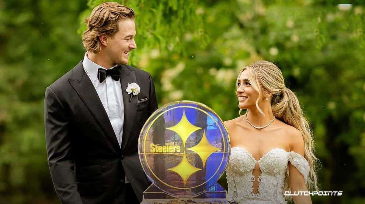 Steelers ice sculpture at Kenny Pickett-Amy Paternoster's wedding