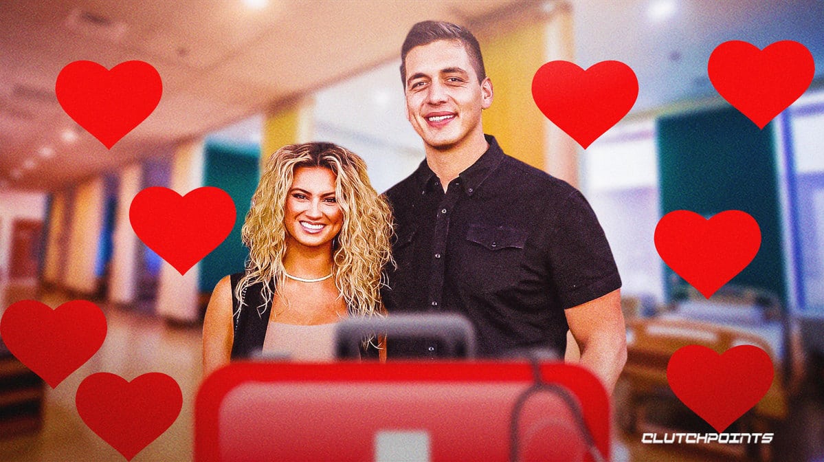 Tori Kelly's husband breaks silence after blood clot hospitalization