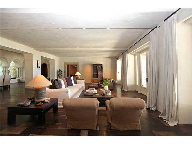 Inside Phil Collins' $40 million former mansion, with photos