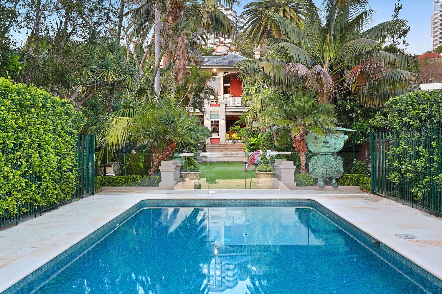 Inside Russell Crowe's $40 million former mansion, with photos