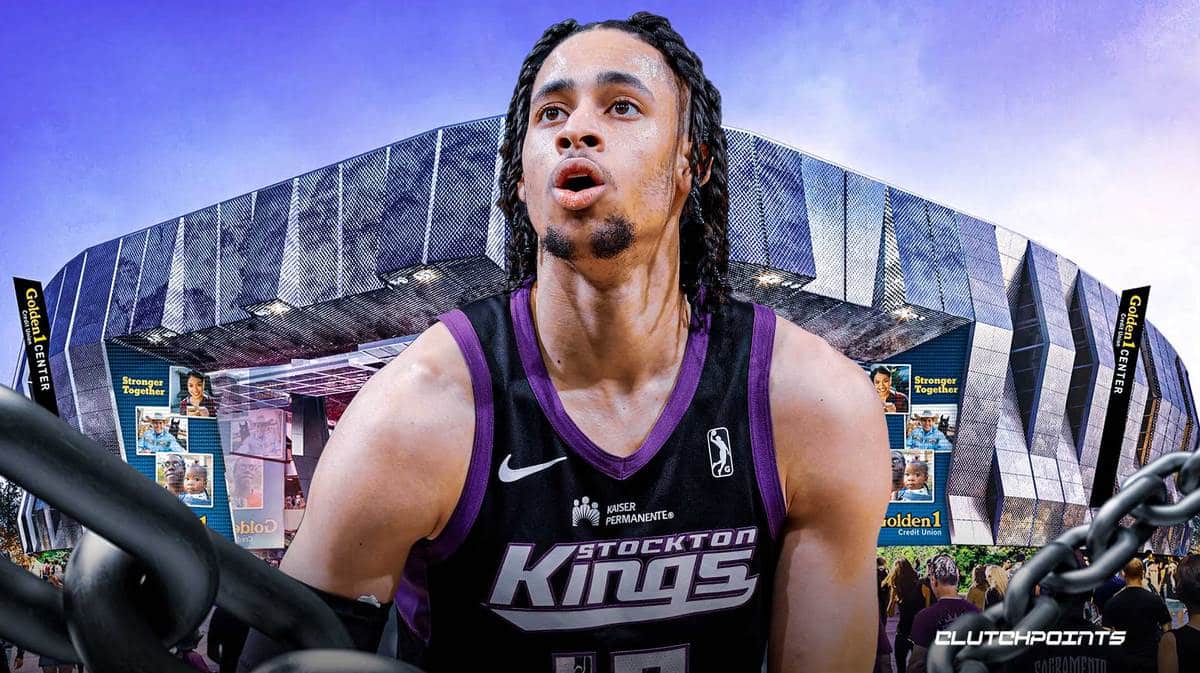 Kings sign Chance Comanche to training camp contract