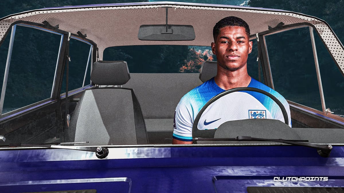 Manchester United's Marcus Rashford involved in a car accident