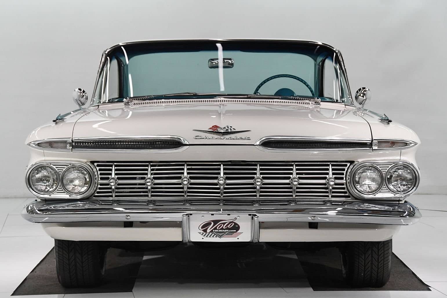 Check out Devin Booker's insane $592K car collection, with photos