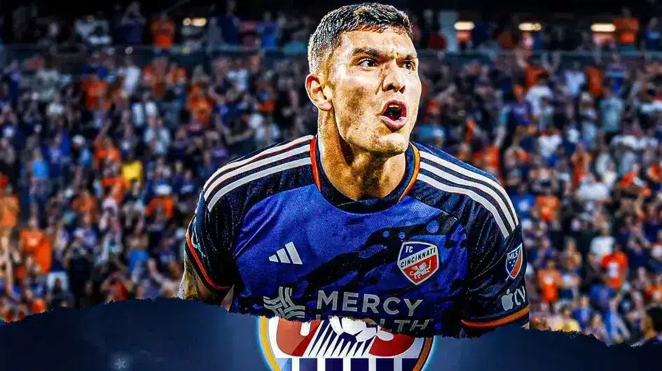 USMNT striker Brandon Vazquez waves goodbye to the MLS