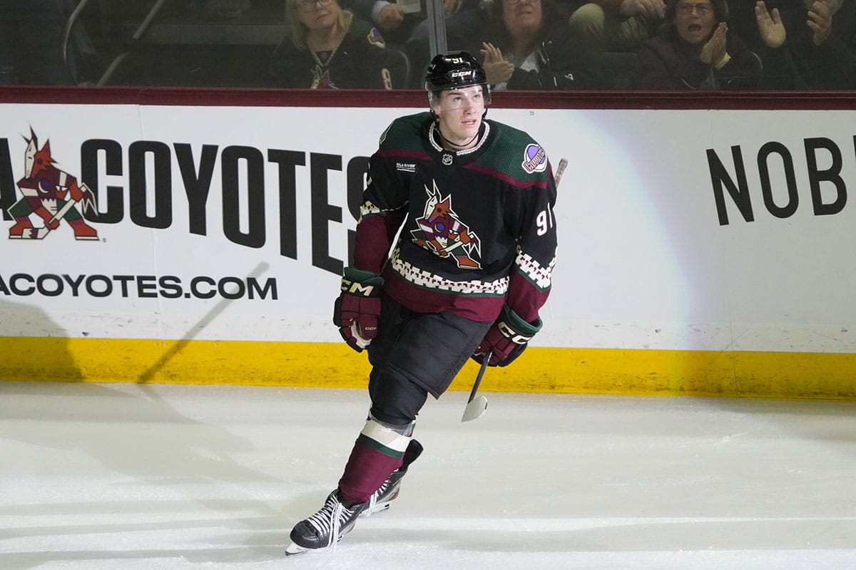 Coyotes legend Shane Doan's immediate reaction to son Josh scoring 2 ...