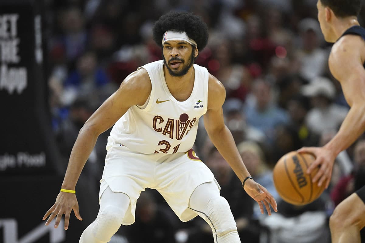 Pelicans trade proposal could land Jarrett Allen as Jonas Valanciunas ...