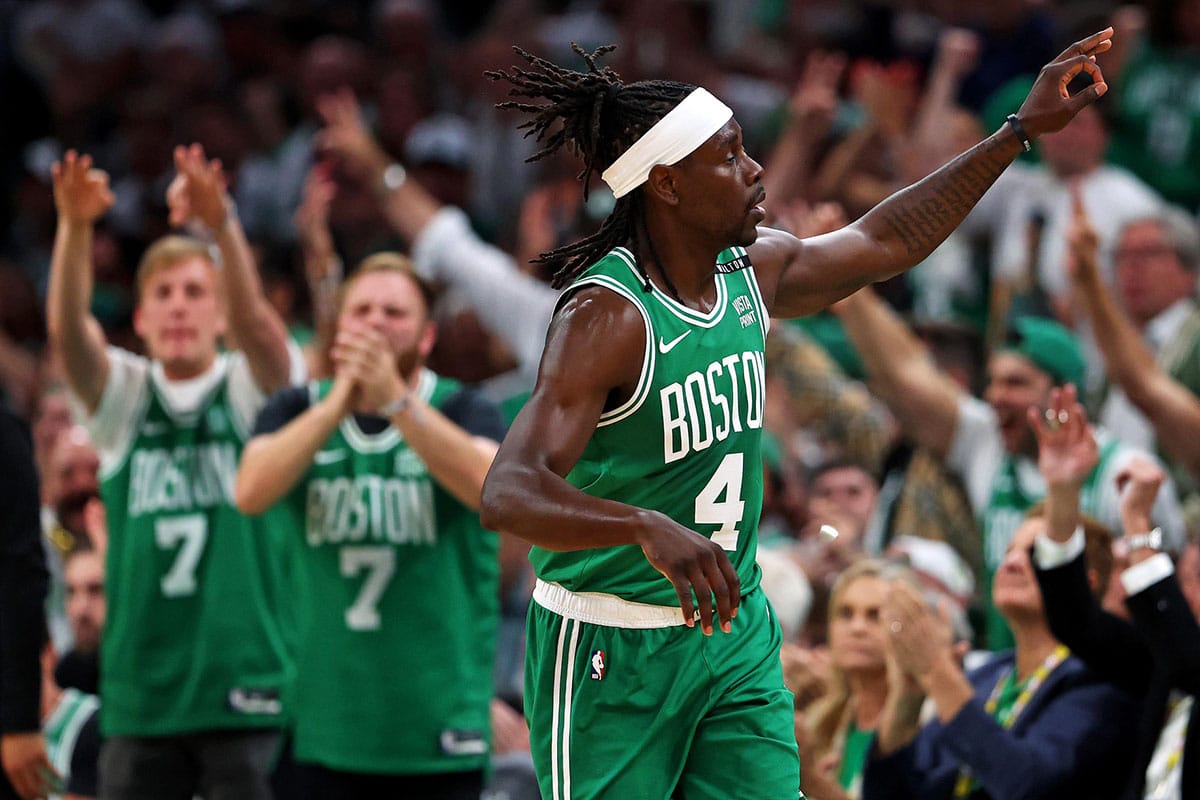 Jrue Holiday accepts Tenacious D MVP award from Jack Black, Kyle Gass