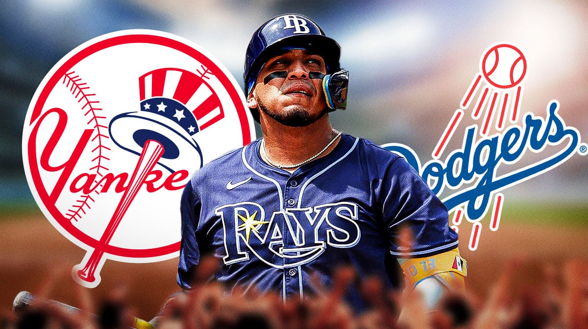 MLB rumors: Dodgers, Yankees in 'bidding war' for Isaac Paredes
