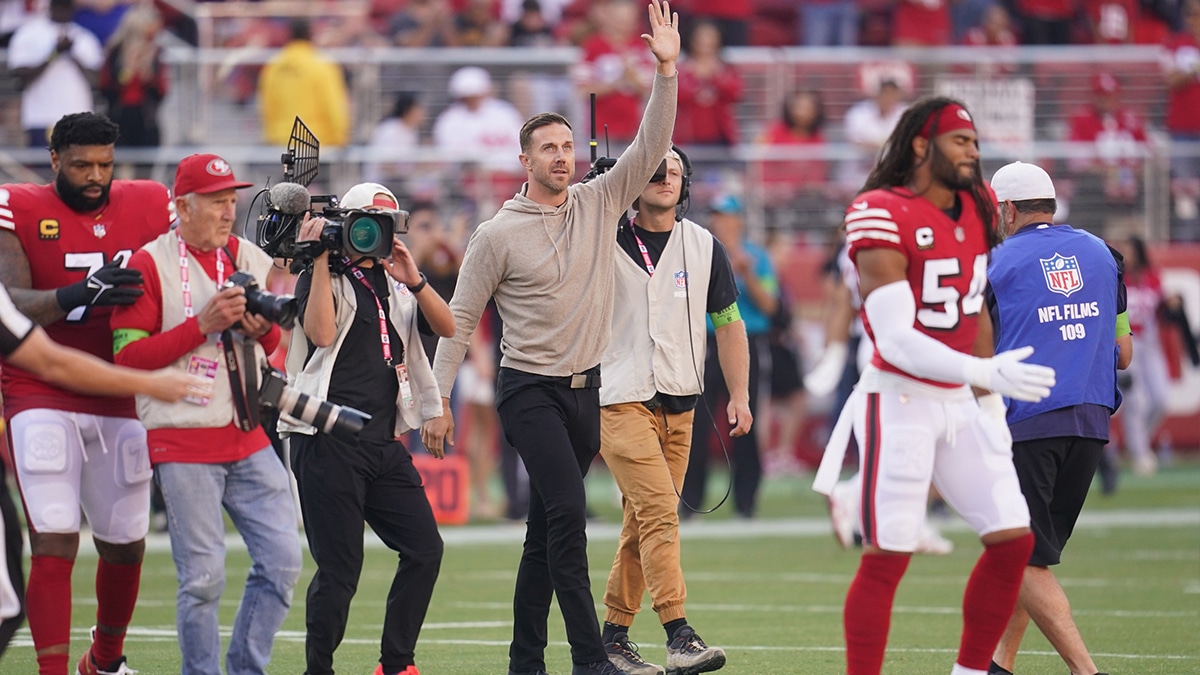 Alex Smith goes viral after sharing gruesome photo of repaired leg