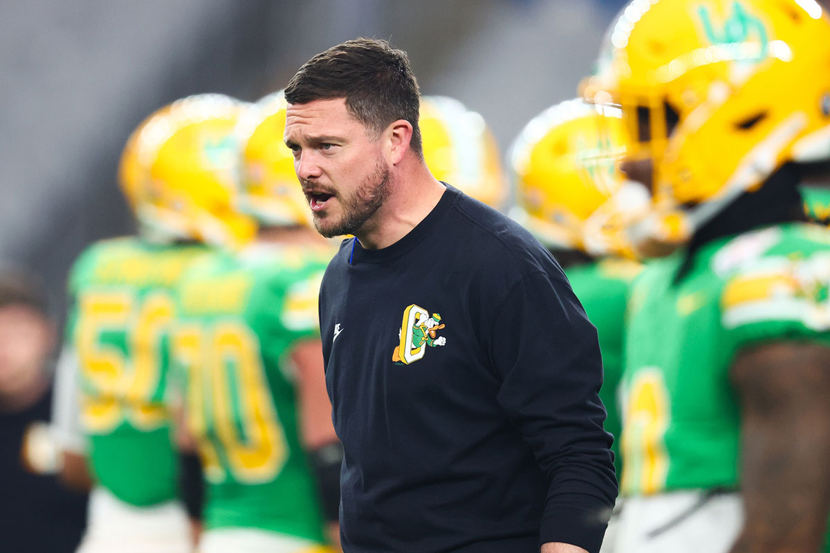 Oregon football's Dan Lanning gives big Jordan James, Gary Bryant Jr ...