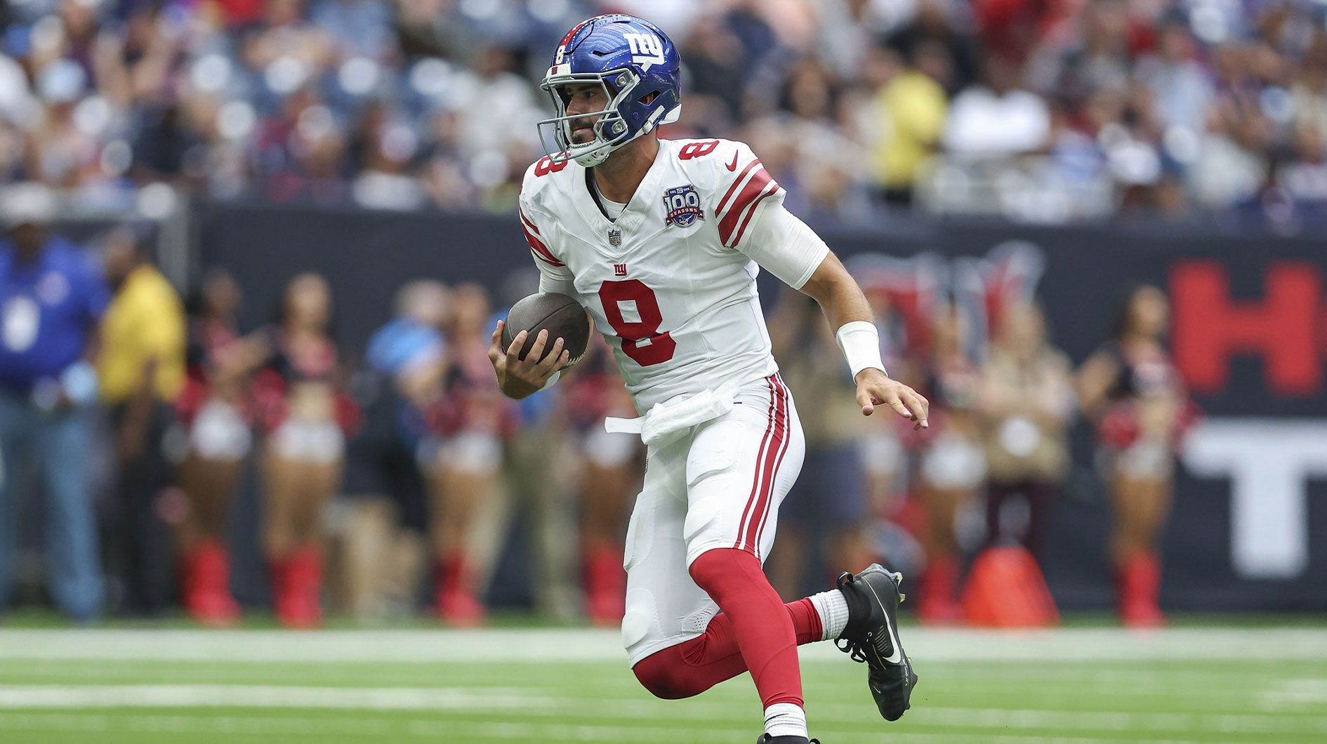 Giants linebacker gets carted off in preseason loss vs. Texans
