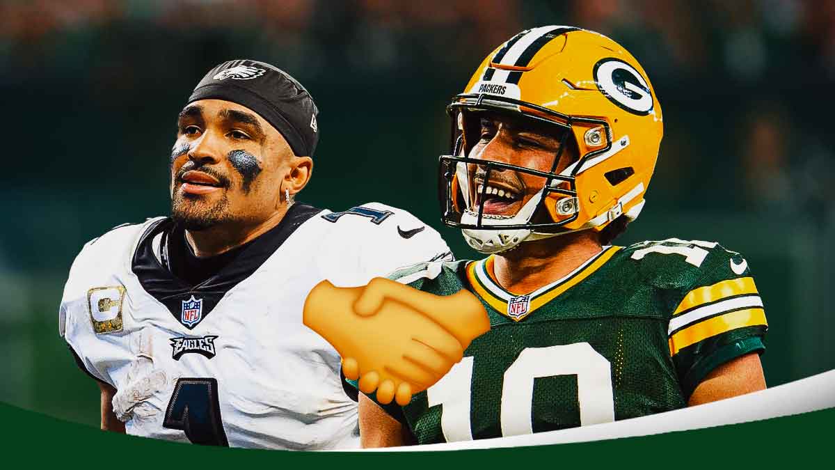 Eagles QB Jalen Hurts' immediate reaction after Jordan Love's painful ...