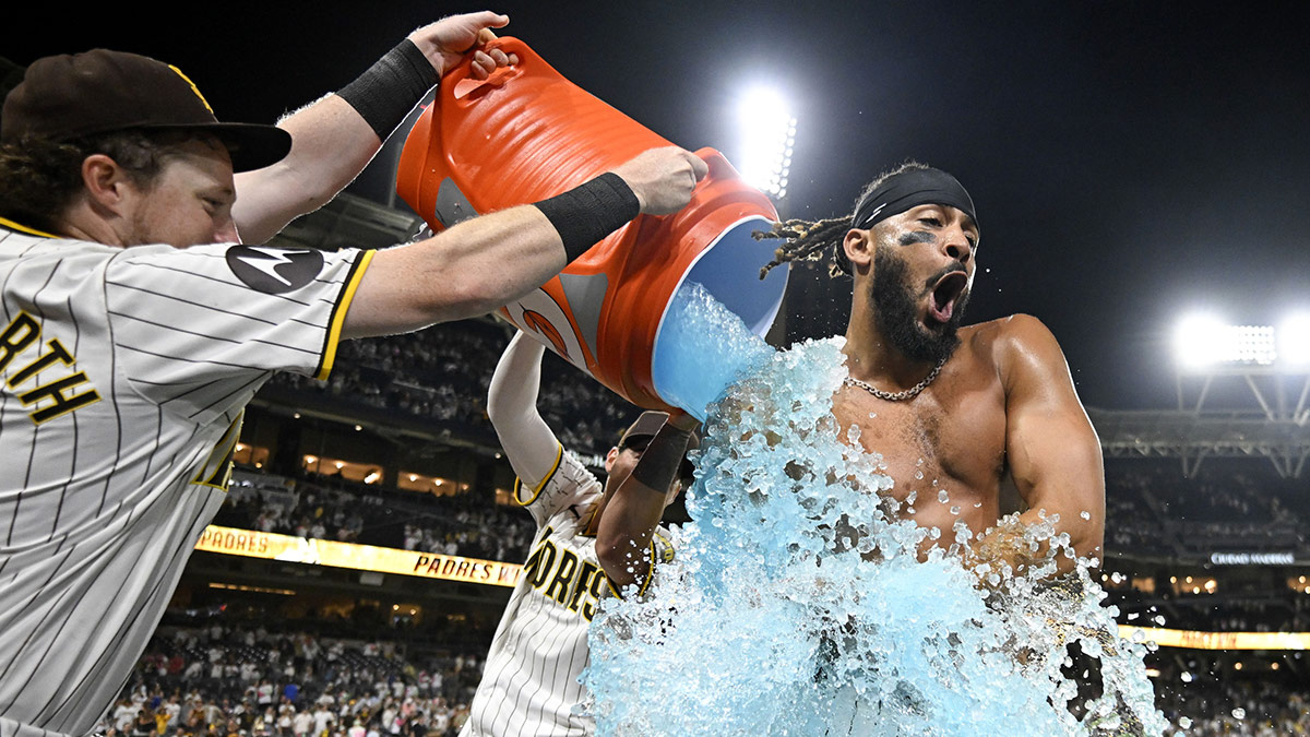 Padres' Fernando Tatis Jr. reacts to 1st walk-off hit
