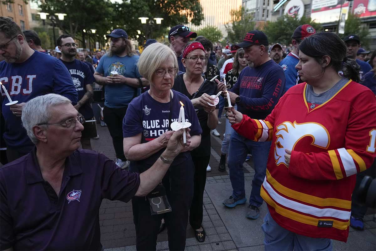 Flames classy gesture for Johnny Gaudreau's father before pre-game ceremony