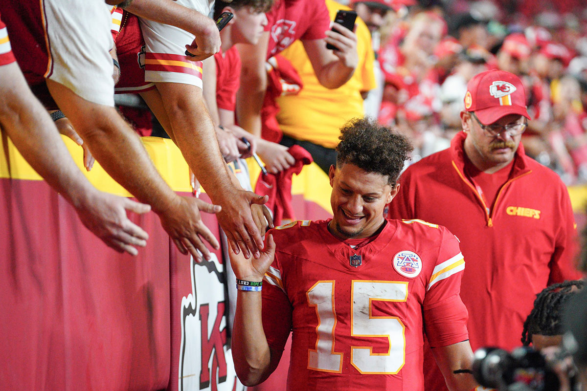 Chiefs' Patrick Mahomes vocal on increasing NFL contracts