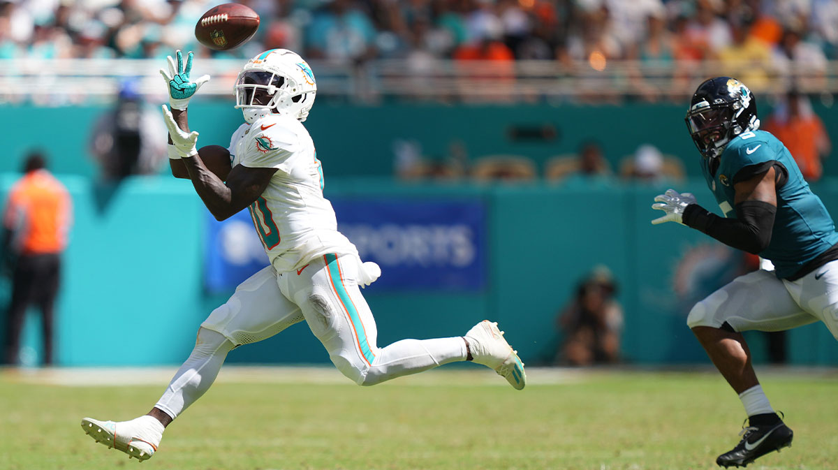 Dolphins' Tyreek Hill issues formal demand for officer's termination