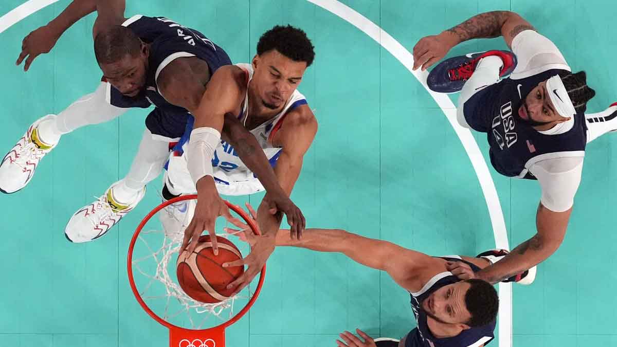 Ex-Warriors big man issues scary concern about Spurs star Victor ...