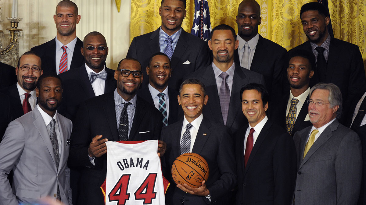 10 longest winning streaks in NBA history