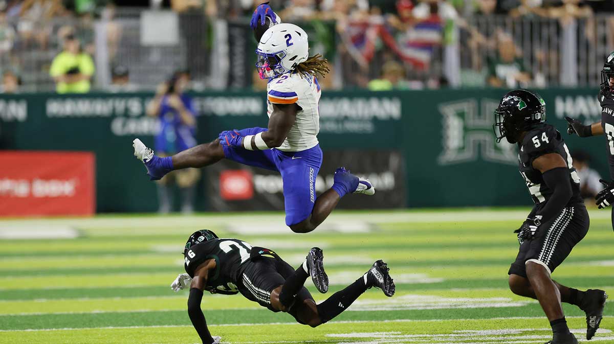 Travis Hunter makes case for Heisman Trophy over Ashton Jeanty