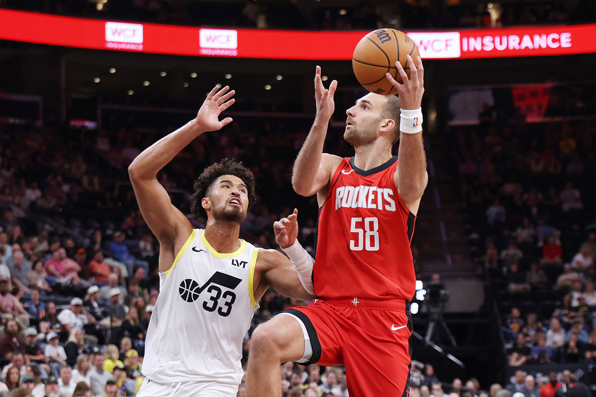 The Rockets' player who just made NBA number history thanks to his wife