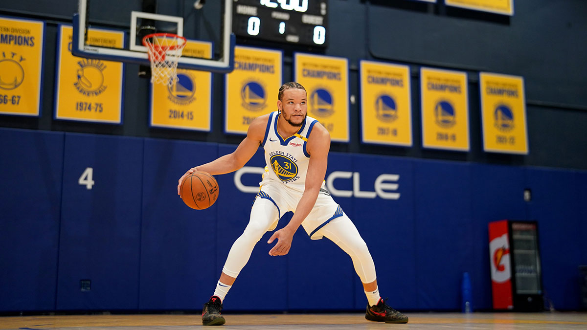 Warriors waive former No. 9 pick amid flurry of roster moves