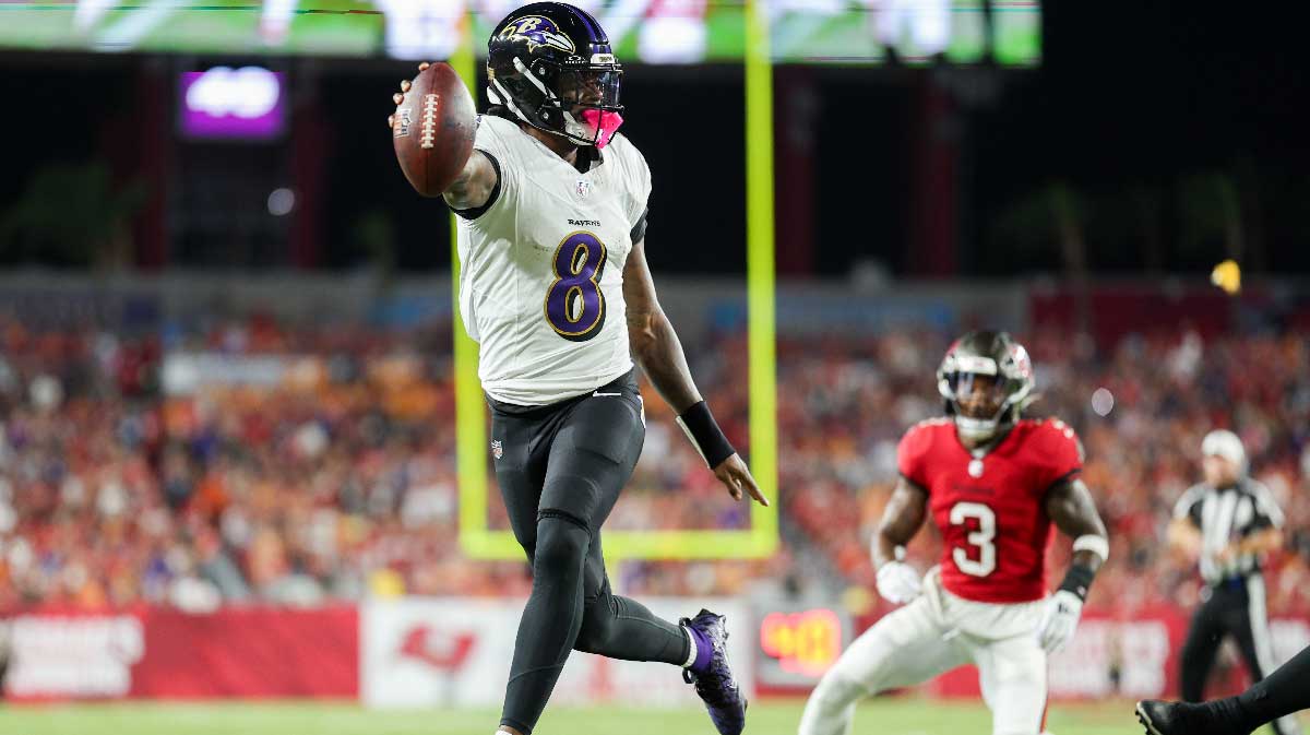 Ravens QB Lamar Jackson draws 'scary' LeBron James comparison from teammate