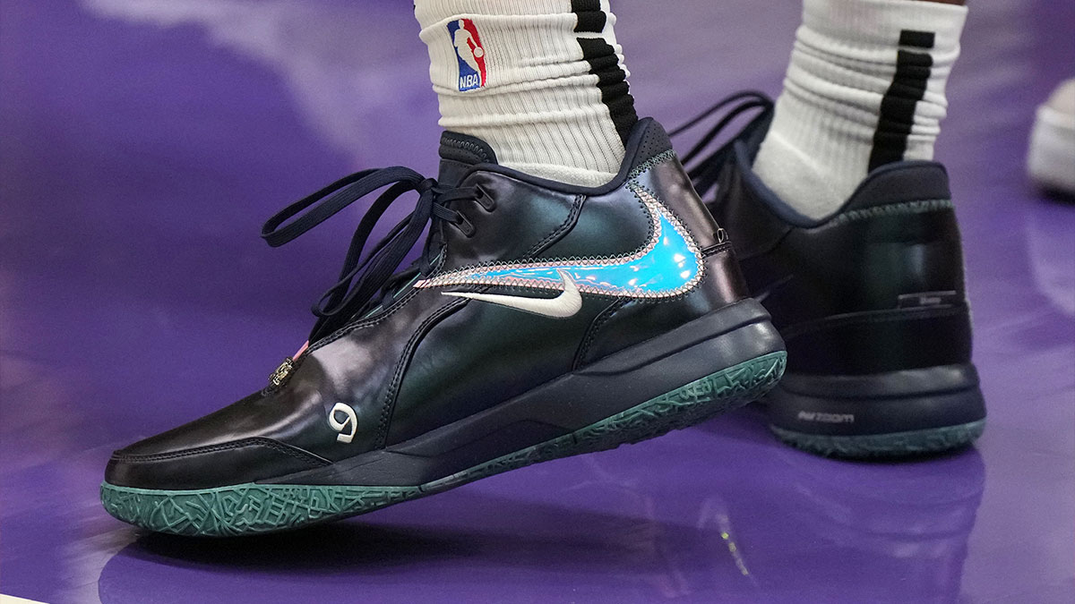 Bronny James debuts new Nike LeBron PE during Media Day