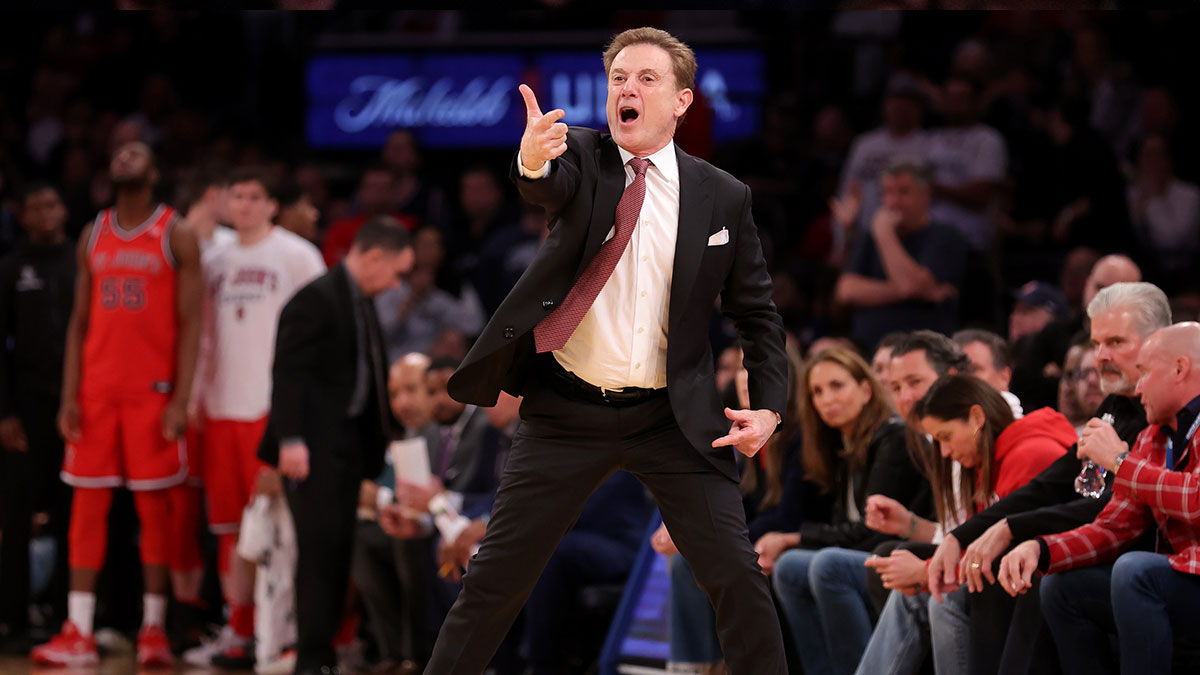 St. John's basketball coach Rick Pitino honors Lou Carnesecca with ...