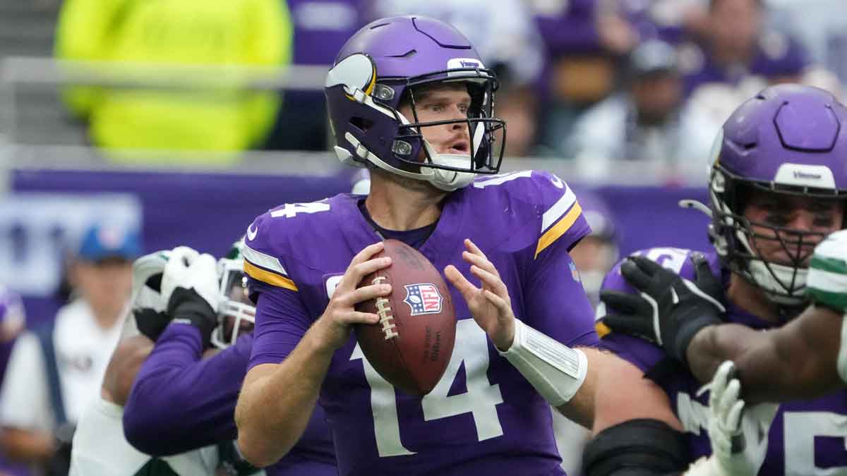 Kevin O'Connell's 'upfront' message to Sam Darnold amid QB situation