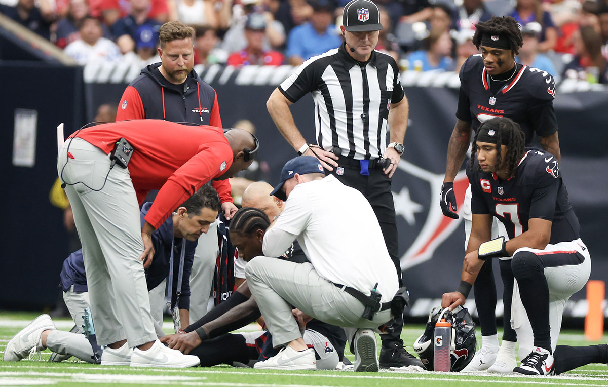 Texans' Stefon Diggs injury gets troubling Adam Schefter update