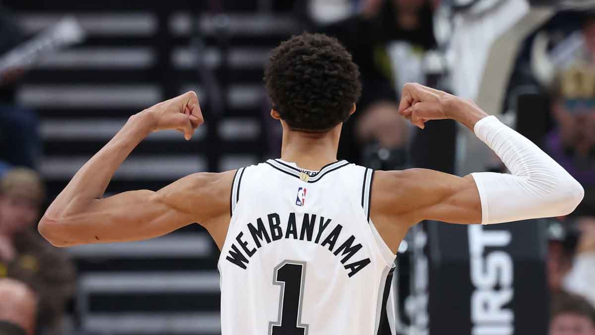 Spurs' Victor Wembanyama defies gravity with insane block vs. Jalen Green