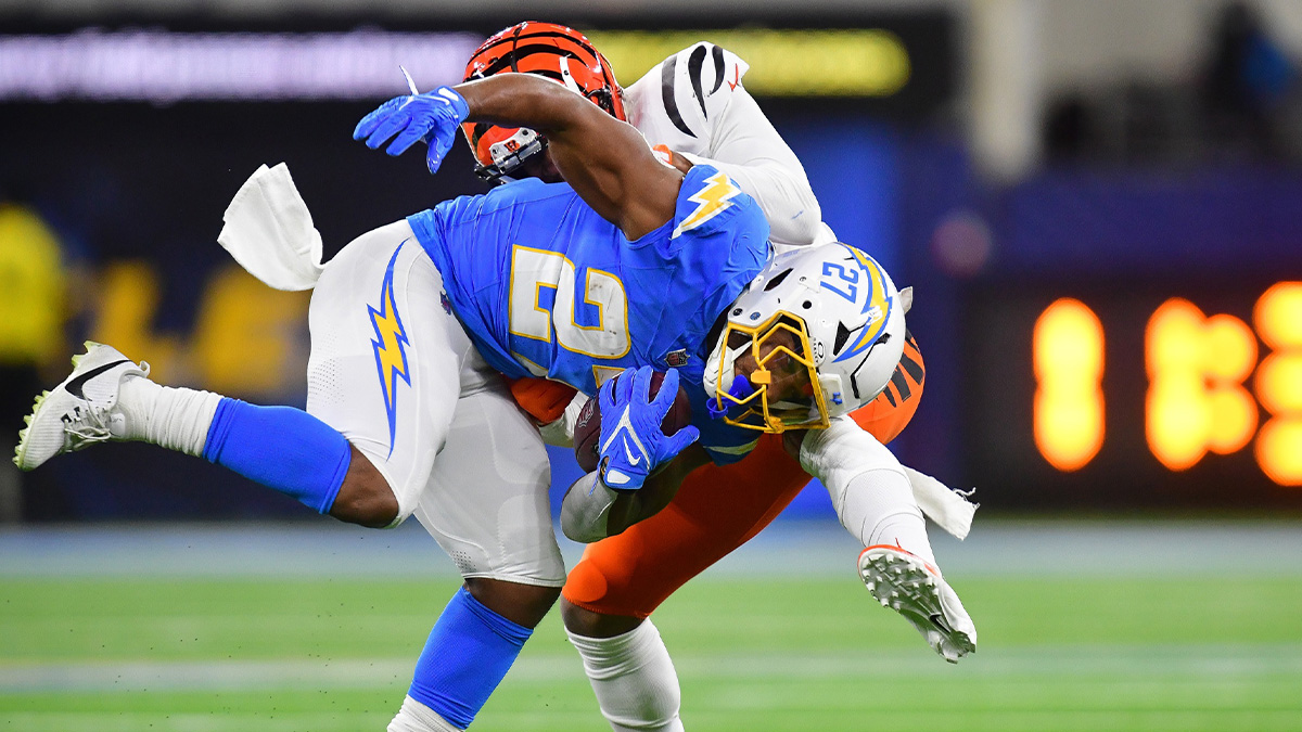 JK Dobbins' epic SNF touchdown run vs. Bengals has fans going bonkers