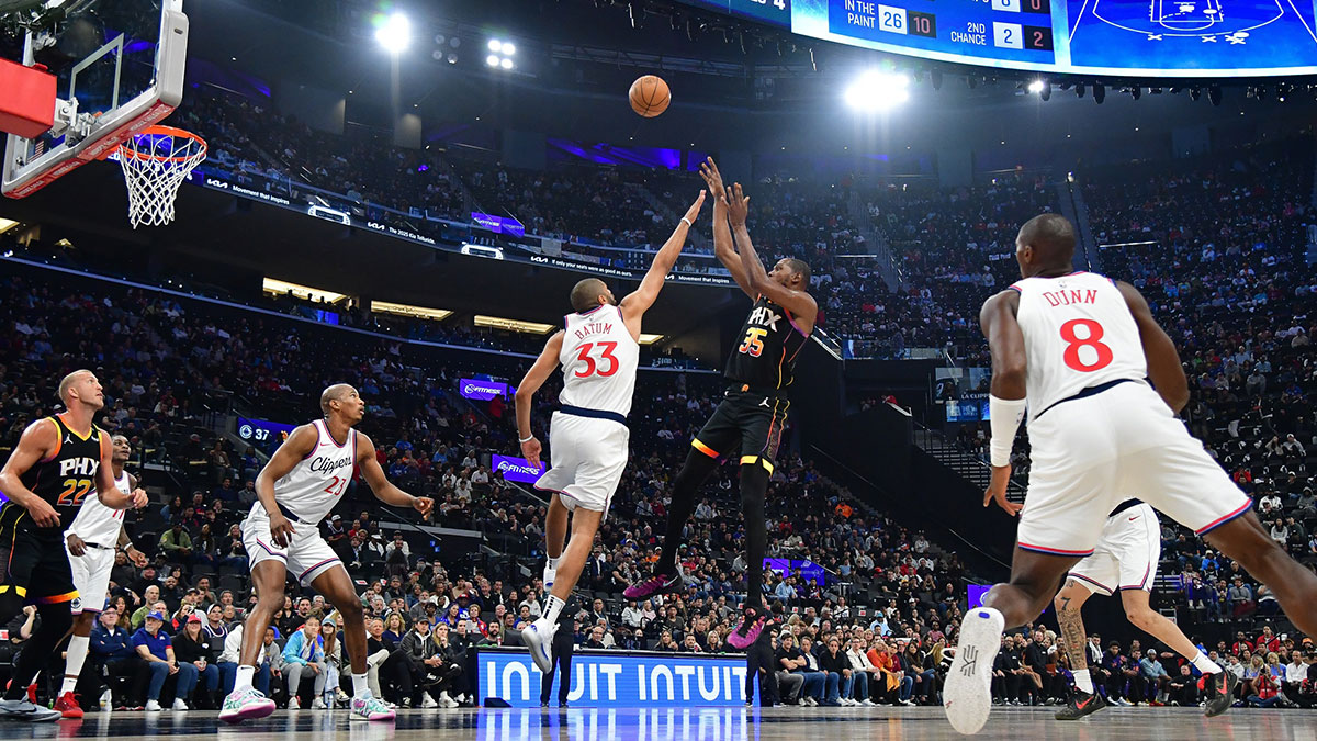 Kevin Durant secures feat that only 15 other players have done before