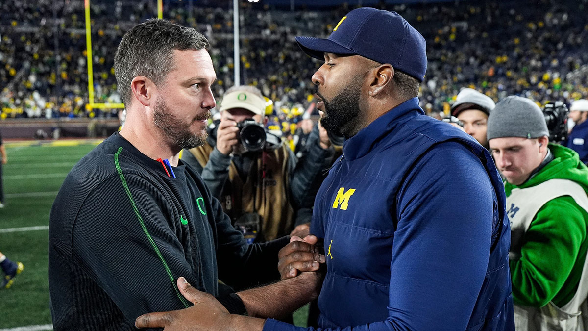 Oregon's Dan Lanning demands more respect for Dillon Gabriel after ...