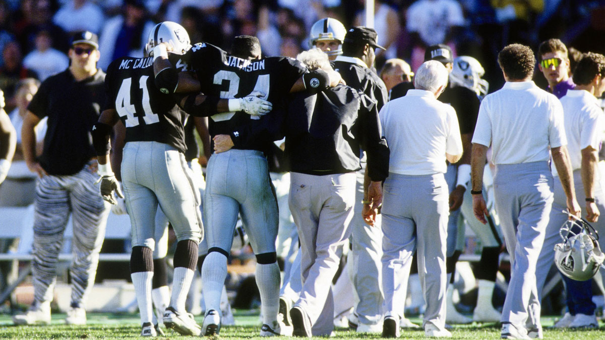 Bo Jackson recalls gruesome injury that ended NFL career