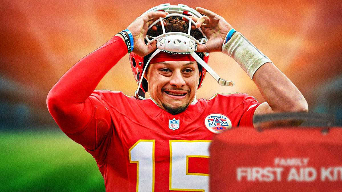 Chiefs' Patrick Mahomes, Andy Reid sending mixed signals on Week 16 status