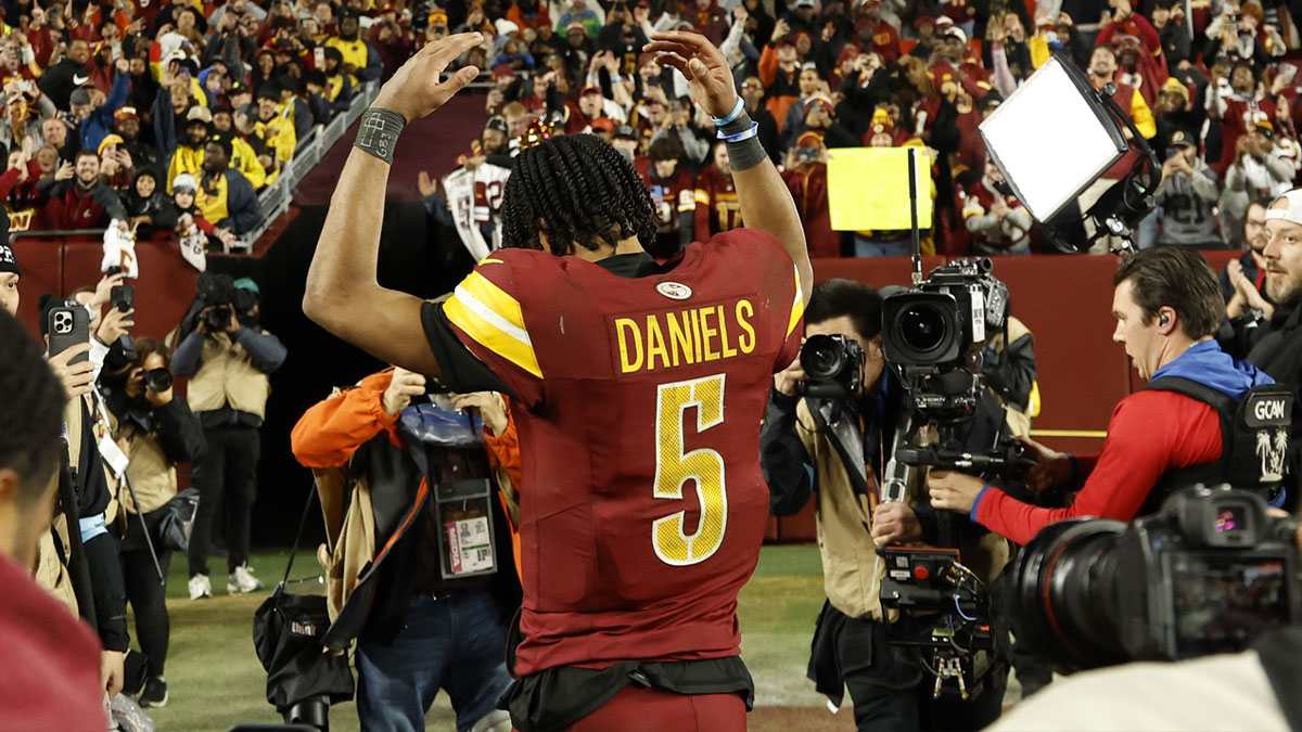 Jayden Daniels' 5-word statement on Commanders' epic win to clinch playoff spot