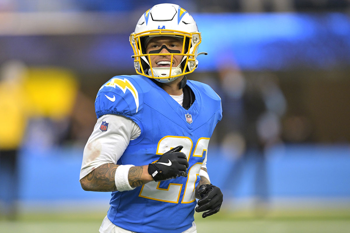 Chargers lose promising DB to broken fibula vs. Patriots