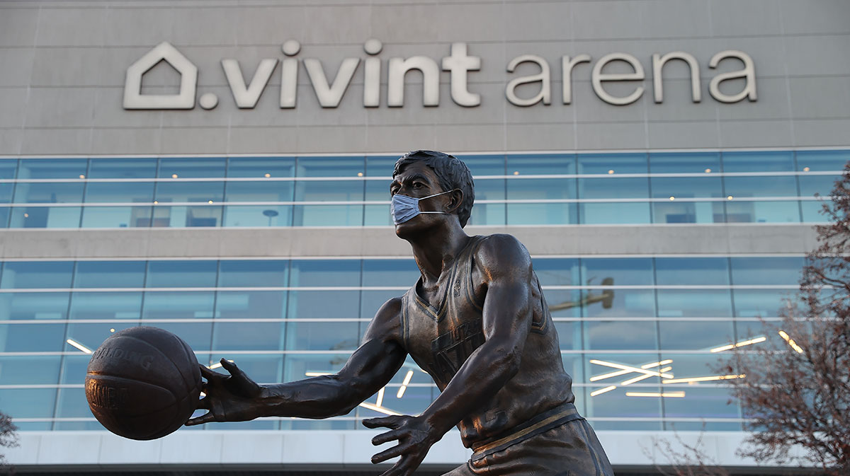Ranking the 10 best NBA player statues