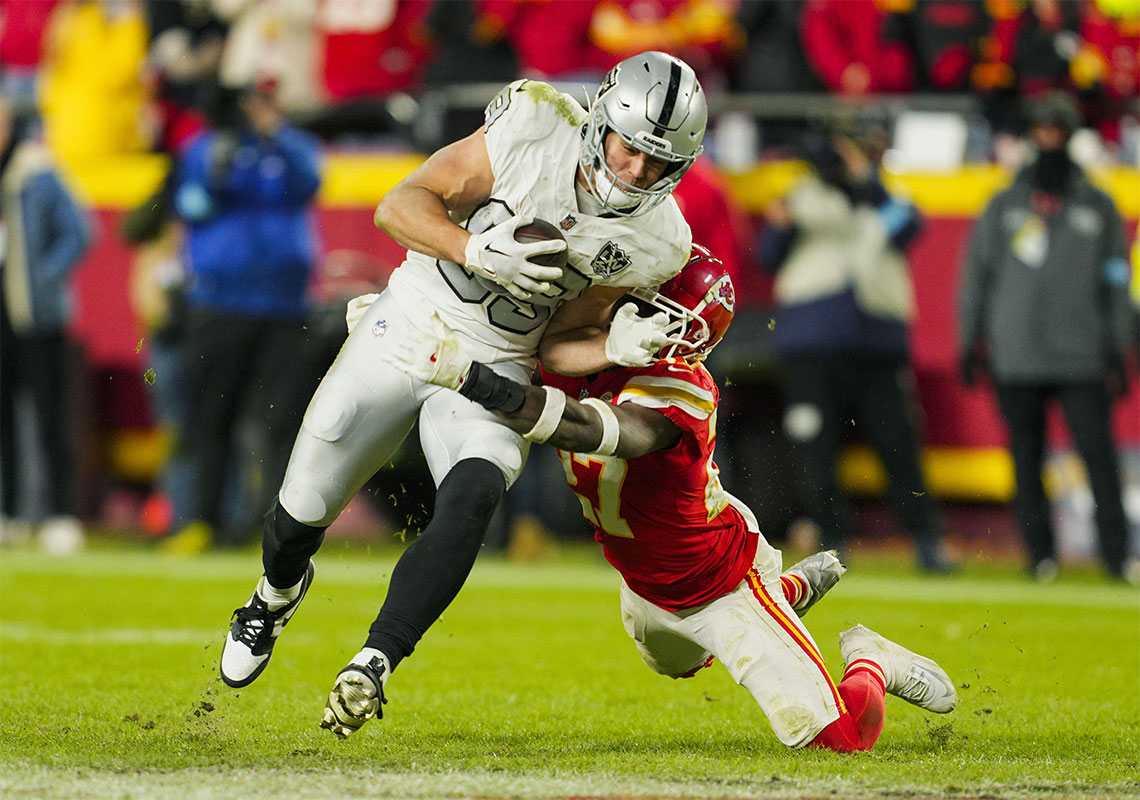 Desmond Ridder set to start for Raiders if Aidan O'Connell can't play