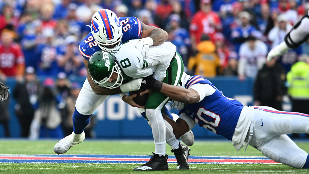 Jets' Aaron Rodgers reacts to unnecessary roughness penalty after ...