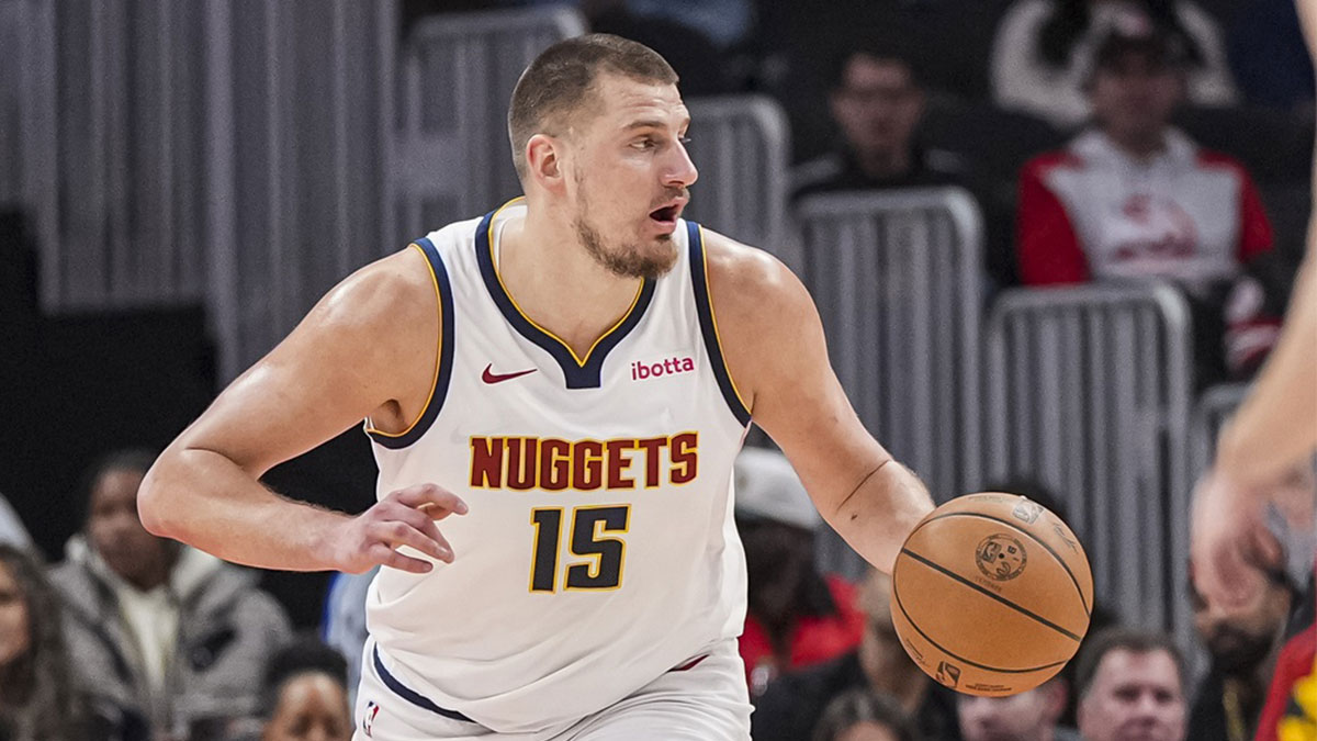 The time Nikola Jokic flexed in a mirror and pretended to be Tyson Fury