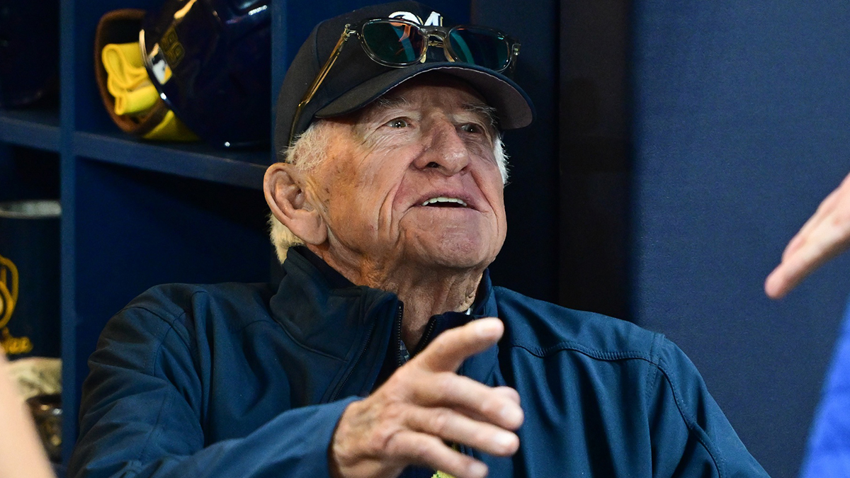 Former MLB commissioner reflects on Bob Uecker's legacy after passing