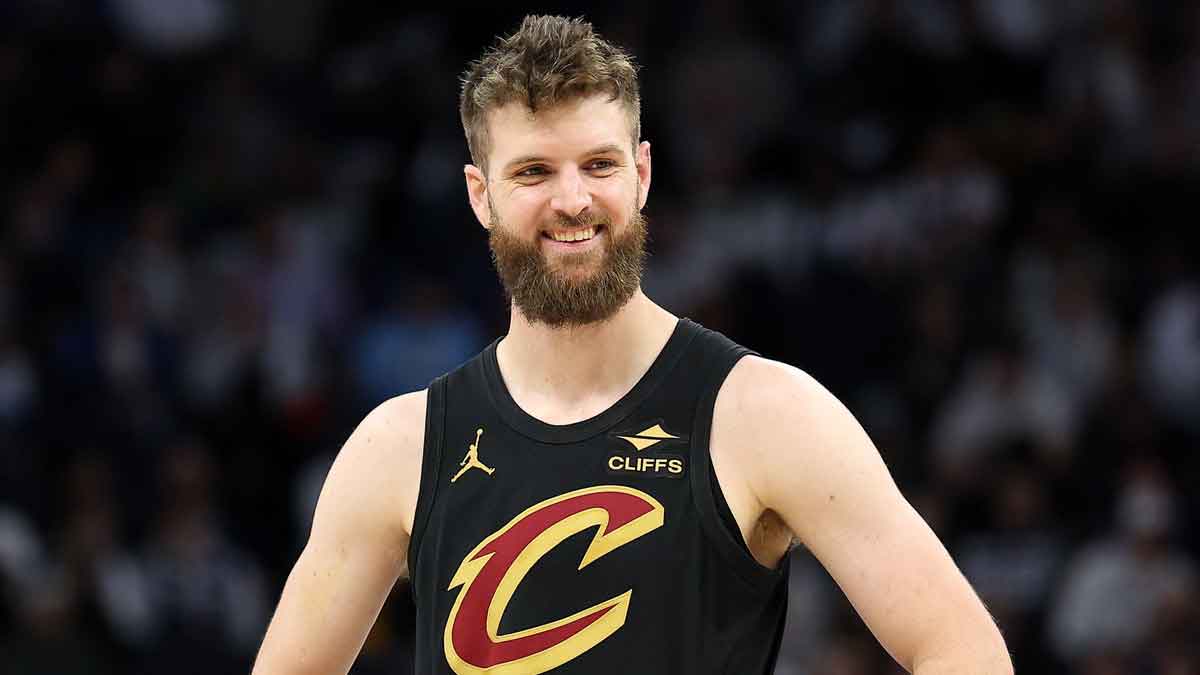 Cavs forward Dean Wade gets concerning update on knee injury