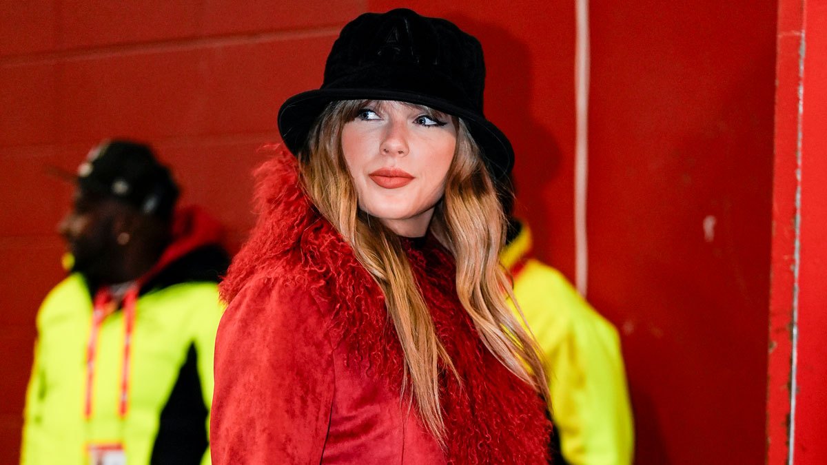 Will Taylor Swift attend Chiefs-Texans playoff game?