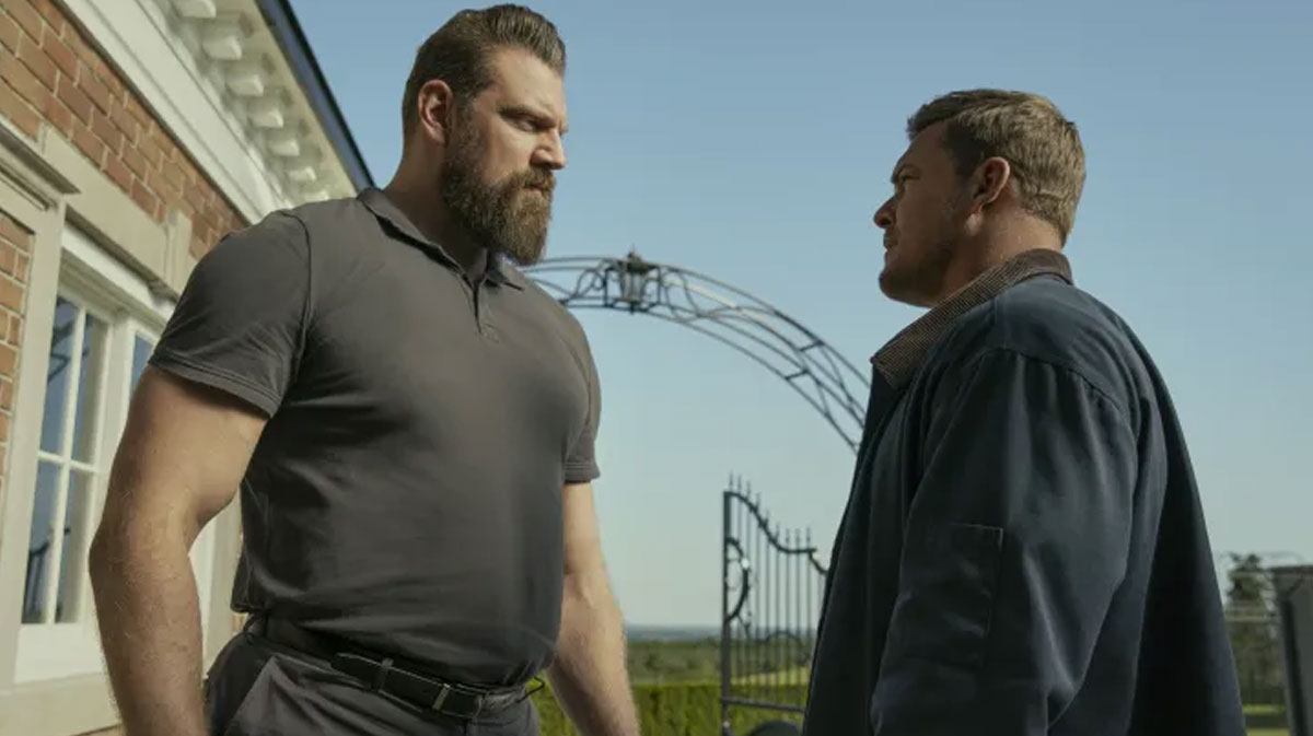 Exclusive: Alan Ritchson has extreme lift-off in new Reacher Season 3 clip