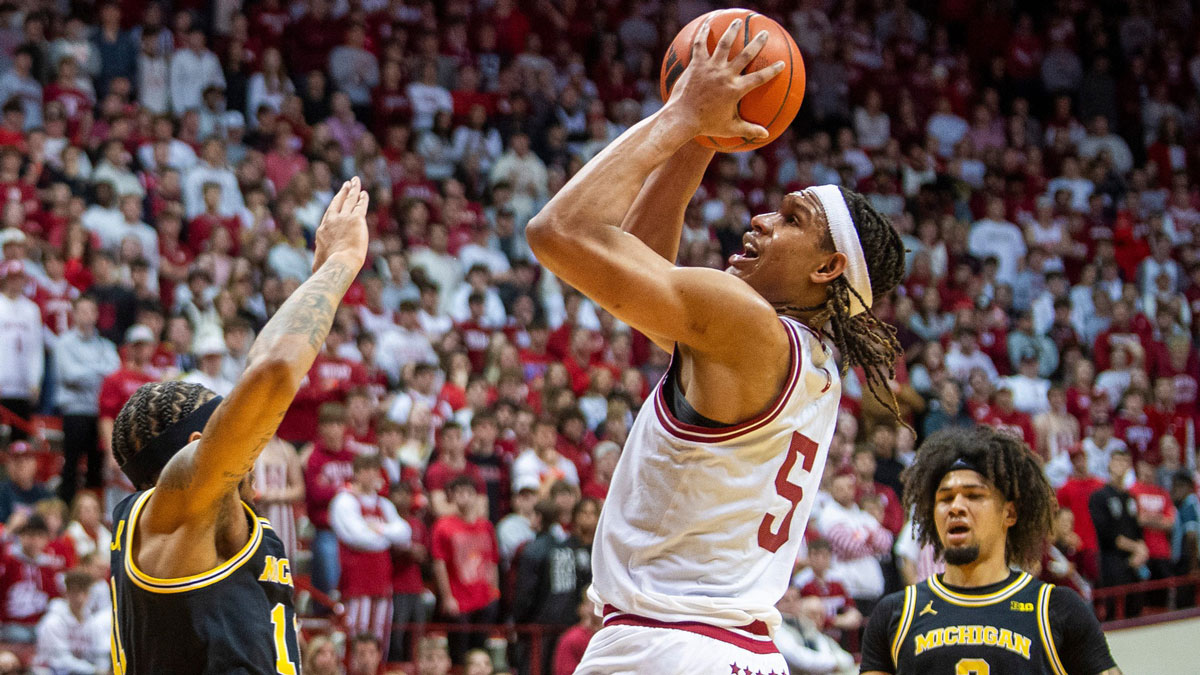 Indiana basketball shuns media the day after Mike Woodson resignation ...