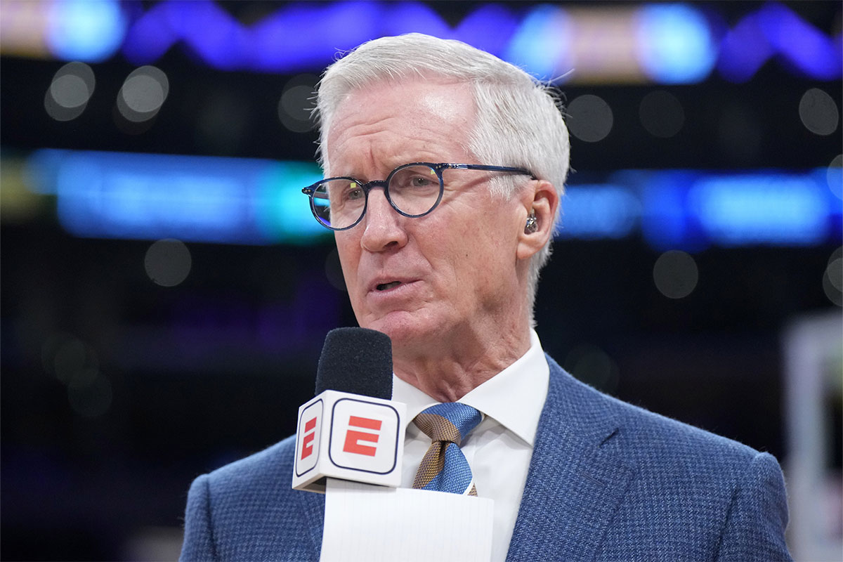 Mike Breen admits he cried during emotional Hubie Brown tribute